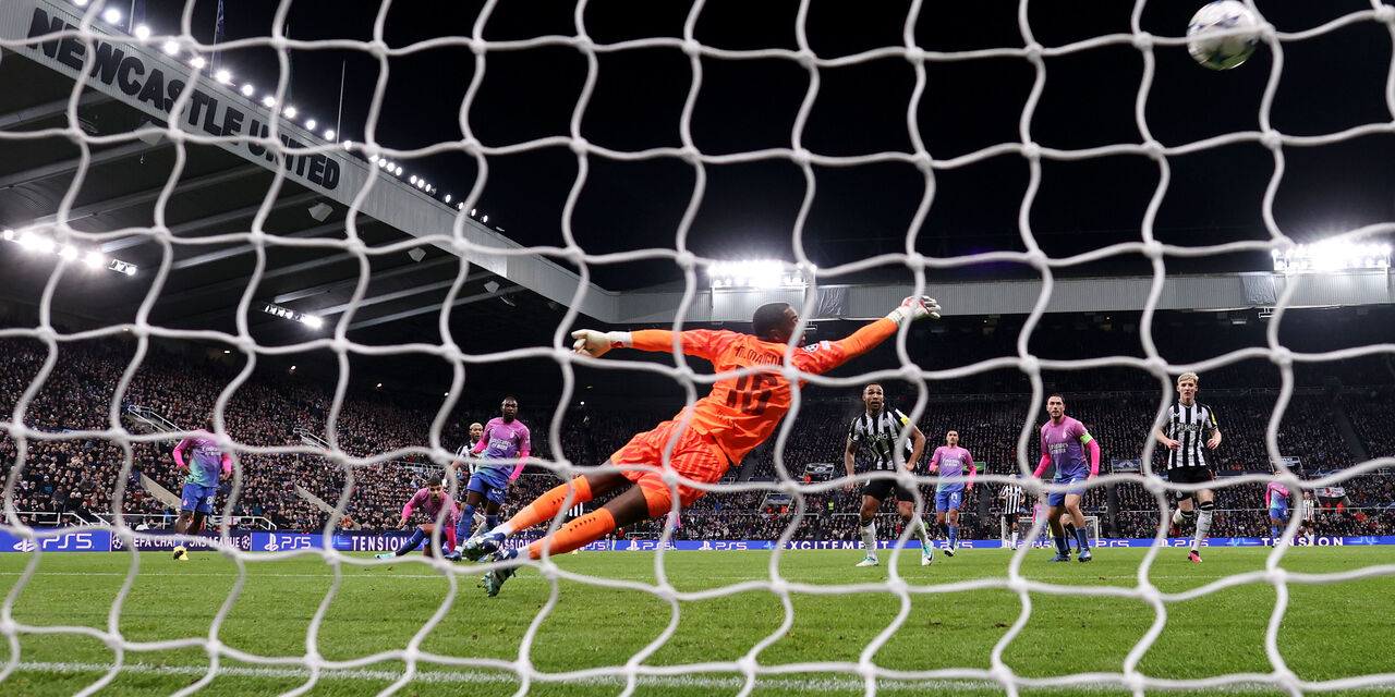 Ma che parata ha fatto Maignan?