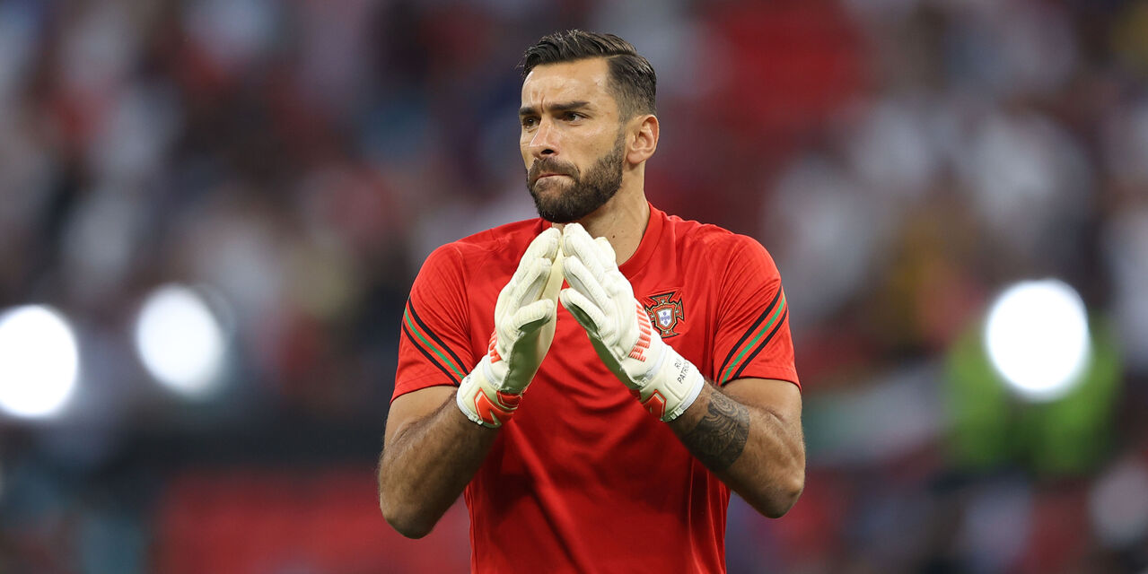 Roma, Rui Patricio si presenta: "Lavorare con Mou è un sogno"
