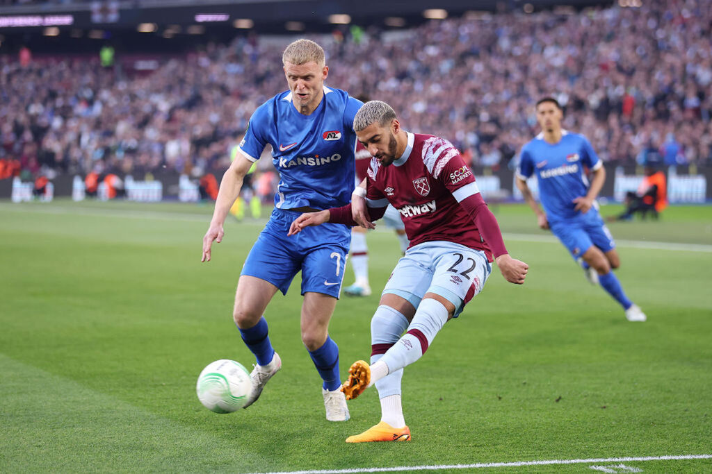 Bologna, dentro Odgaard, fuori Van Hooijdonk