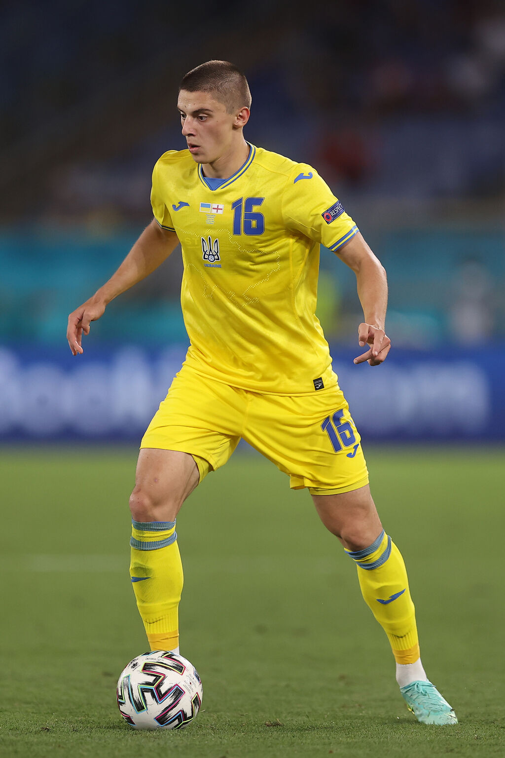 Roma, caccia a volti nuovi: piacciono Mykolenko e Zouma