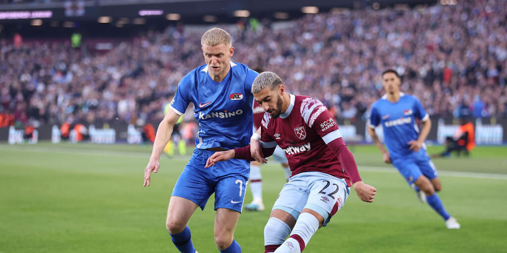 Bologna, dentro Odgaard, fuori Van Hooijdonk